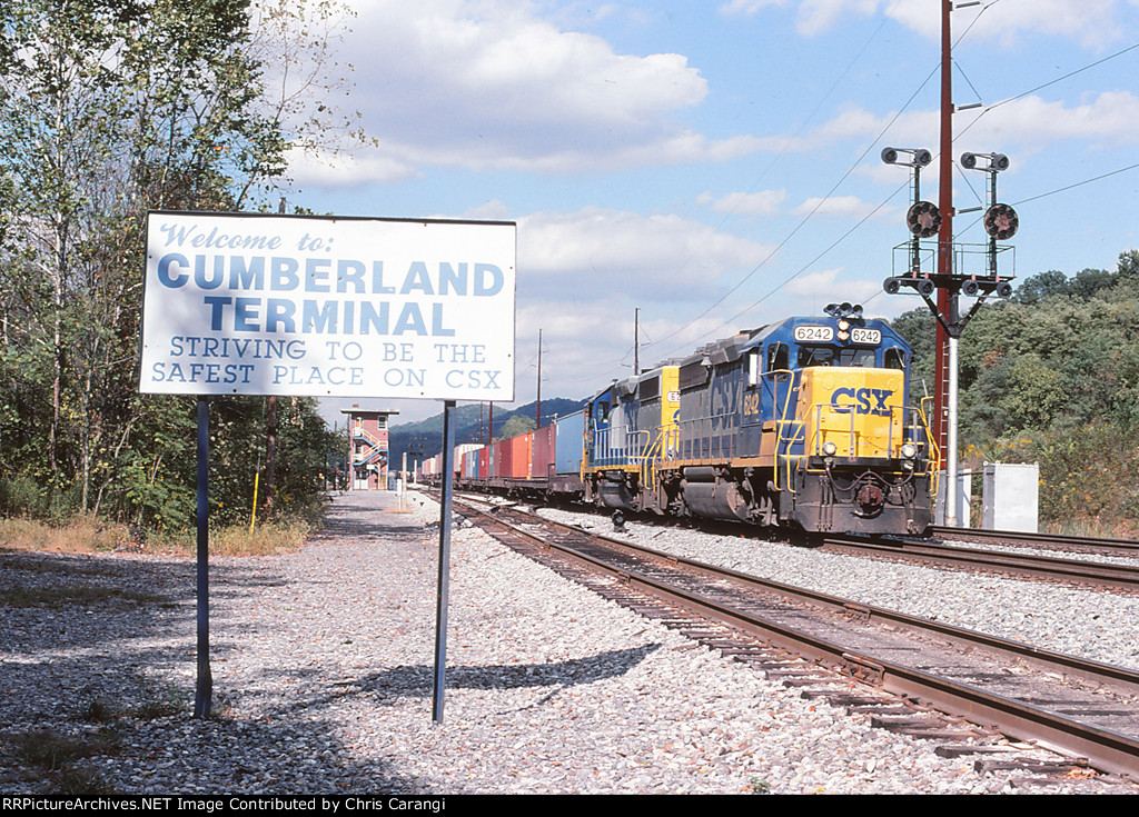 CSXT 6242 & 6210